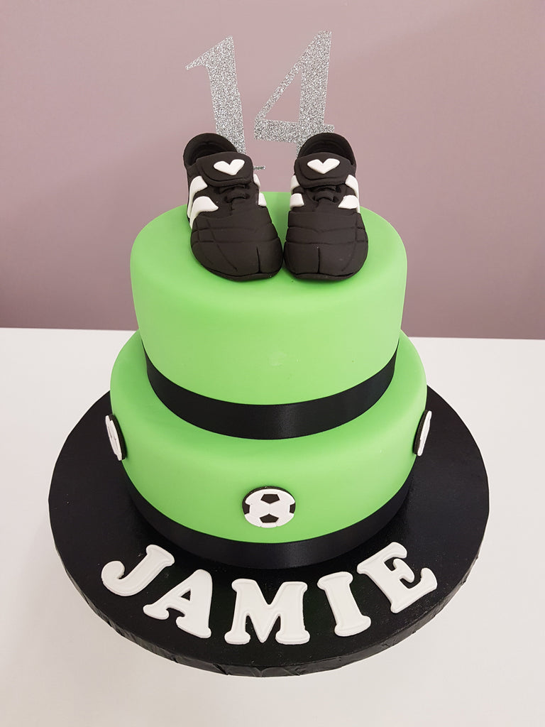 FOOTBALL Cake Kit (including the cakes) – Cloud Nine Cake Centre